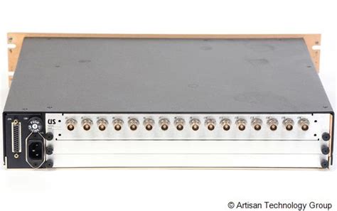 11201 Universal Switching 8x8 Digital Data Switch Array Artisantg™