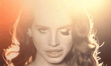 19 Daily Struggles That Haunt Girls With Oily Skin