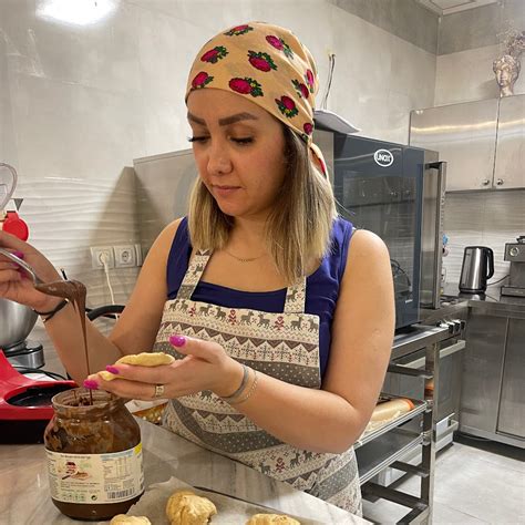 بوتیک شکلات و کیک ویولت Youtube