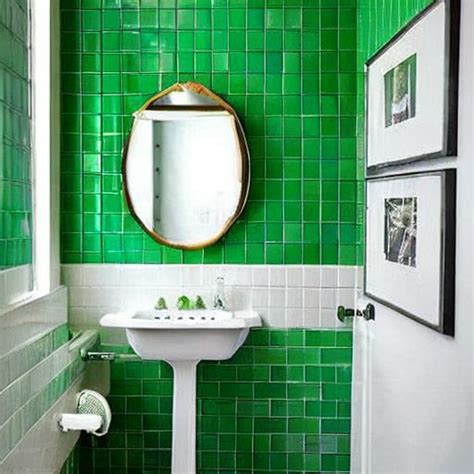 Contrasting Deepfakes Diffusion Via Contrastive Learning And Global