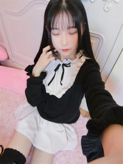 甜蜜反差小甜妹 Tiantian521 Twitter