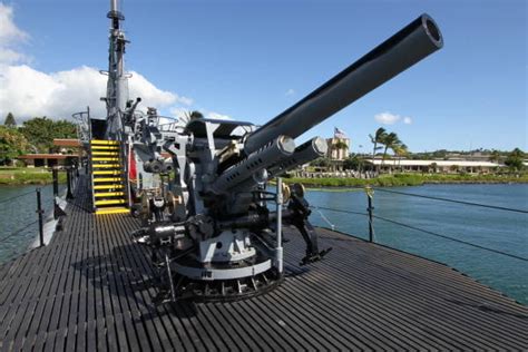 5インチ砲＝ussボーフィン潜水艦 日：真珠湾ヒストリックサイト 写真特集：時事ドットコム