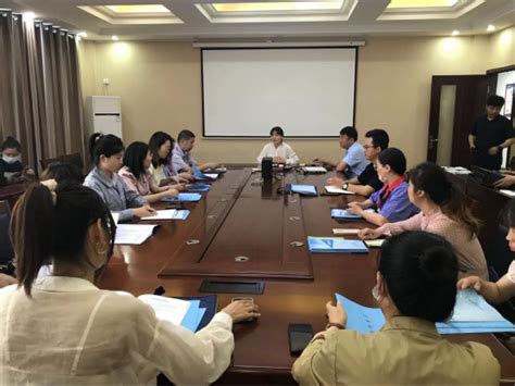 人力资源和社会保障局 开展“送法入企” 提高调解仲裁工作的社会知晓度