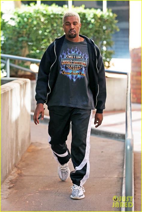 Photo Kanye West Shows Off His Platinum Blonde Hair At The Gym 02