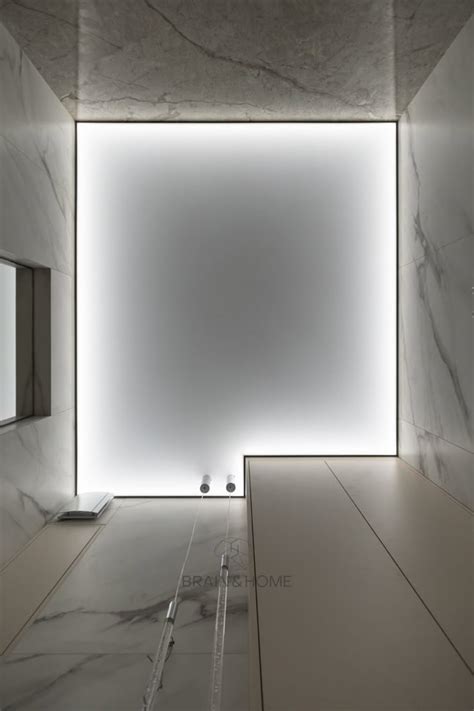 Цвет и яркость потолка Вы регулируете сами