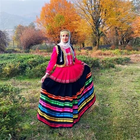 فروشگاه لباس محلی باران دخت گیلان فروشگاه لباس محلی باران دخت گیلان