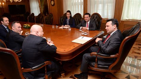 Премиерот Заев на средба со извршниот директор на ТАВ Сенер Се продлабочува соработката со ТАВ