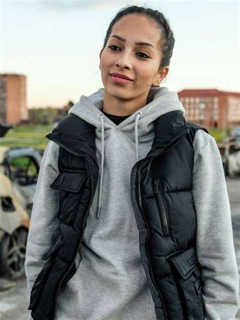 Sky High Alana La Hija Del Jeque Black Vest The American Outfit