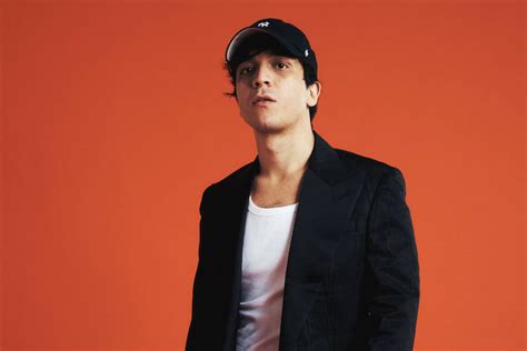 Tananai chi è e cosa fa la sua bellissima fidanzata sono andati a