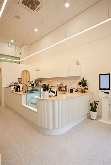 화이트and우드톤 깔끔한 디자인의 11평 하남 카페 인테리어 Cafe Interior Design Coffee Shops Interior Bakery Design