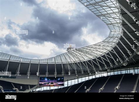 Tottenham Hotspur Football Club Stadium The Dare Skywalk Attraction