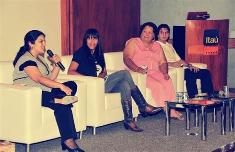 Déia Freitas on Twitter eu no cercadinho da feira de adoção rs