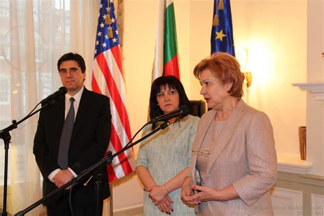 Среща на Председателя на НС г жа Цвета Караянчева с българската общност от района на гр