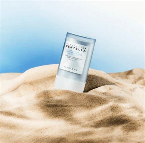 Skin1004 Hyalu Cica Silky Fit Sun Stick