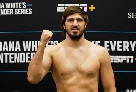 Artem Vakhitov dévalorise la performance d Alex Pereira à l UFC 307