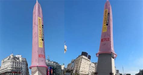 Condón Gigante Cubrió El Obelisco De Buenos Aires Para Anunciar La