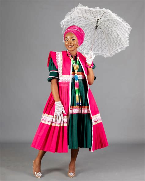 Mogoshadi Pleated Bridal Dress Set In Green And Pink Medu By Sepedi Bapedi