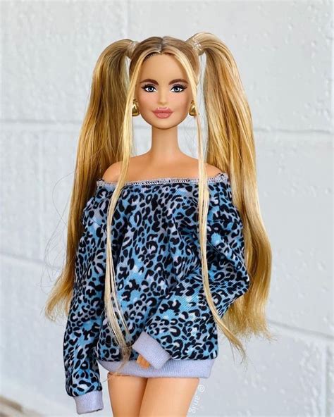 Pin By PINK Heart On Pretty In Pink Barbie Doll Hairstyles Barbie Hairstyle Barbie