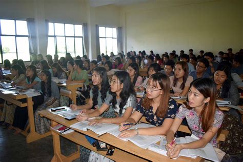 ရန်ကုန်စီးပွားရေးတက္ကသိုလ် ရွာသာကြီး နေ့သင်တန်းများ ဖွင့်လှစ်သင်ကြားလ