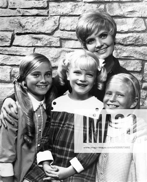 Maureen Mccormick And Eve Plumb