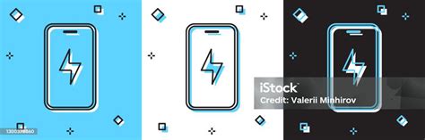 파란색과 흰색 검은 색 배경에 격리 된 스마트 폰 충전 배터리 아이콘을 설정합니다 배터리 충전이 적은 전화 벡터 Usb 케이블에 대한 스톡 벡터 아트 및 기타 이미지
