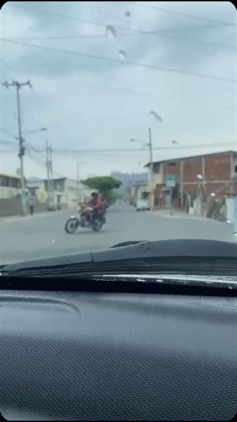 Instagram Video By Lisbeth Muñoz Boutique • Feb 1 2025 At 1047 Am