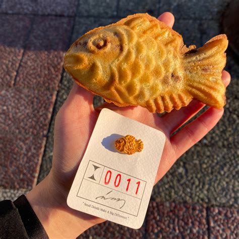 굳다 ️겨울 간식 미니어쳐 붕어빵 ☃️ 뱃지 마그넷 위시버킷