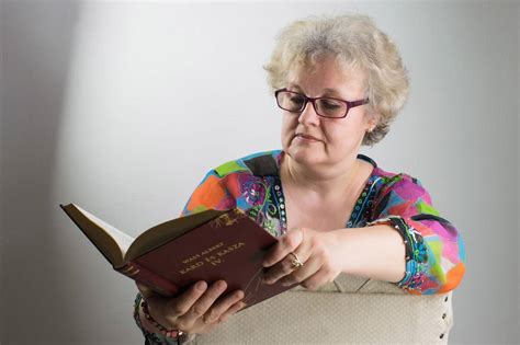 How Reading Glasses Can Aid Readers With Glaucoma Visualites