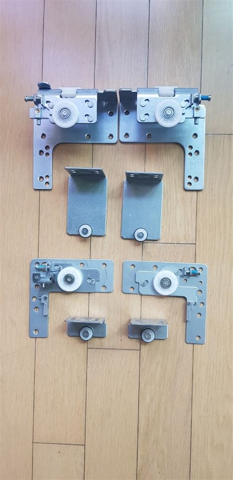 Diy 붙박이장 롤러 슬라이딩 도어 호차 수리방법 안내 슬라이드장 미닫이장 장롱 플라스틱 브라켓 하드웨어 바퀴 베어링 레일