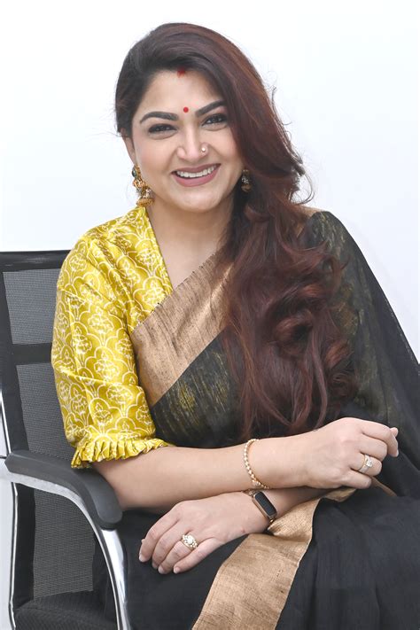 Kushboo ఆ సీనియర్‌ హీరోతో రొమాన్స్‌ చేసినందుకు టబుపై ఖుష్బూ ఫైర్