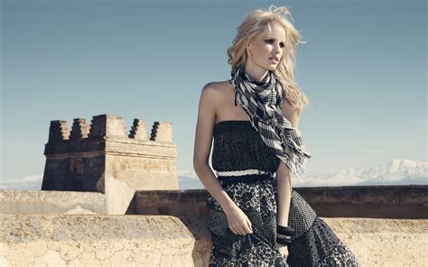 Girls Outdoor Hd Wallpaper