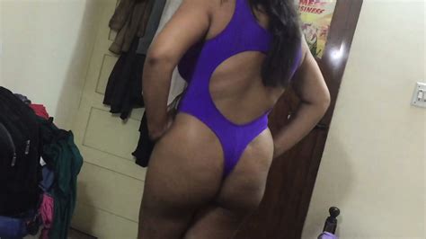 Babe Ankia Striping Naked