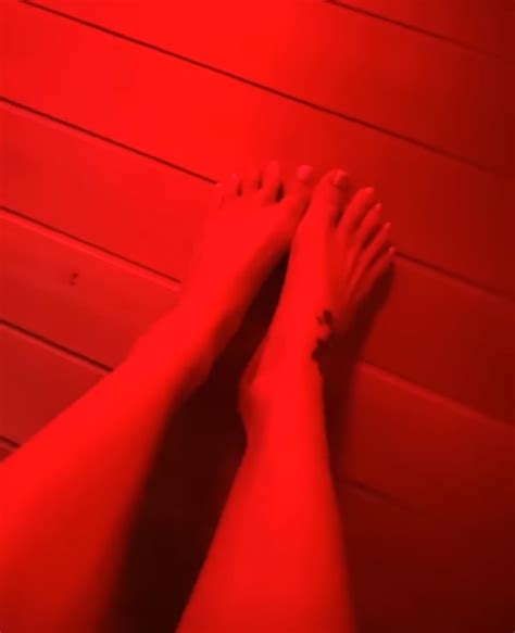 Delia Mataches Feet