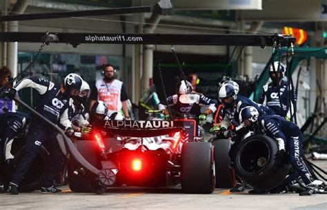 F1圣保罗大奖赛：拉塞尔夺生涯首冠 周冠宇第12手机新浪网