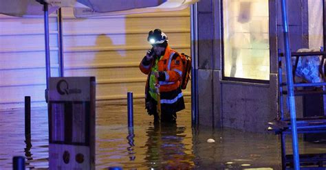 Heavy Rains Cause Flooding In Portugals Capital 1 Dead