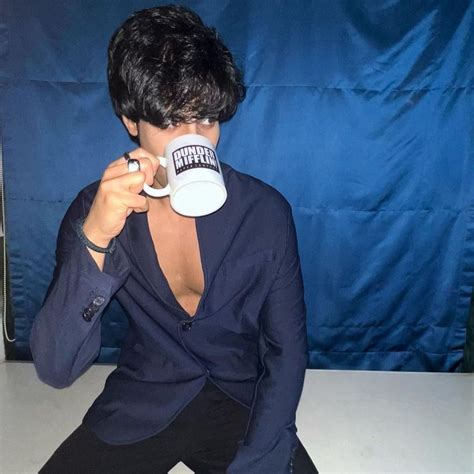 10 Potret Tampan Aaman Devgan Keponakan Ajay Devgn Yang Siap Jadi Aktor Pendatang Baru