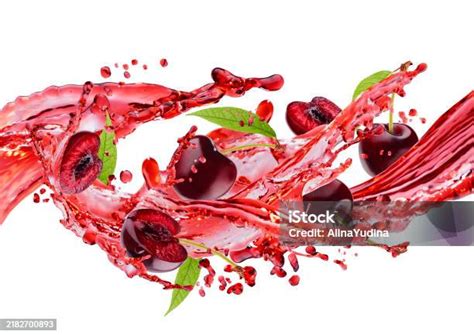 빨간 체리 주스 벚꽃 조각 녹색 잎 흰색 배경에 공중 부양 고립의 물방울의 흐름 비타민 여름 과일 광고용 음료 라벨 제품 브랜딩 전단지 카드 포스터 건강한 식생활에 대한