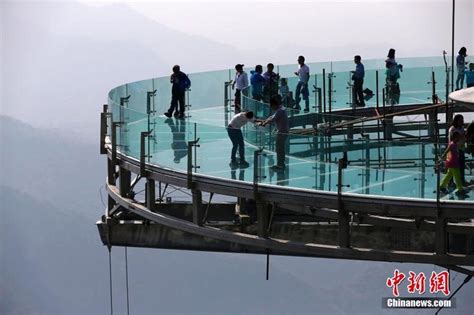 World Largest Glass Viewing Deck Opens On First Day Of May 2016 For