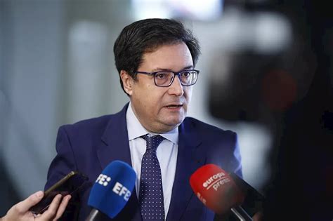El Sueldo De Los Funcionarios Sube Un 05 Más En 2024 Por El Ipc
