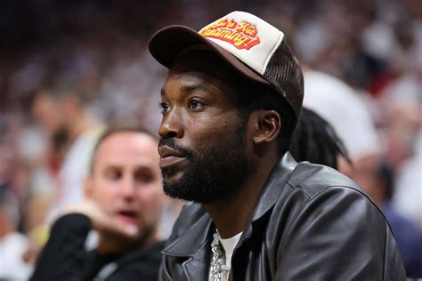 Us Rapper Meek Mill Loses Phone To Pickpockets In Ghana Daily Trust