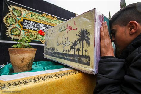 مراسم تشییع و خاکسپاری شهید گمنام در آستانه وفات ام البنین س در شیراز