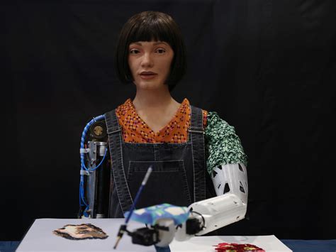 Хиймэл оюун ухаант роботын зурсан хөрөг нэг сая ам доллараар