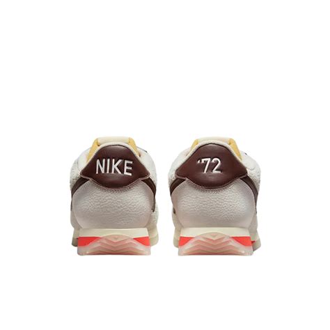 W 나이키 코르테즈 23 오어우드 브라운 앤 어스 Nike Kream