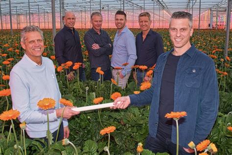 Leo Van Holstein Geeft Na 48 Jaar Stokje Over Bij Holstein Flowers