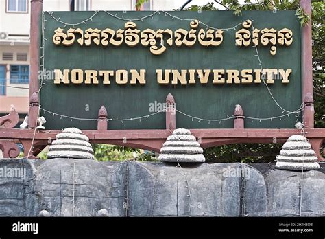 Architecture Logo Norton University Frisk