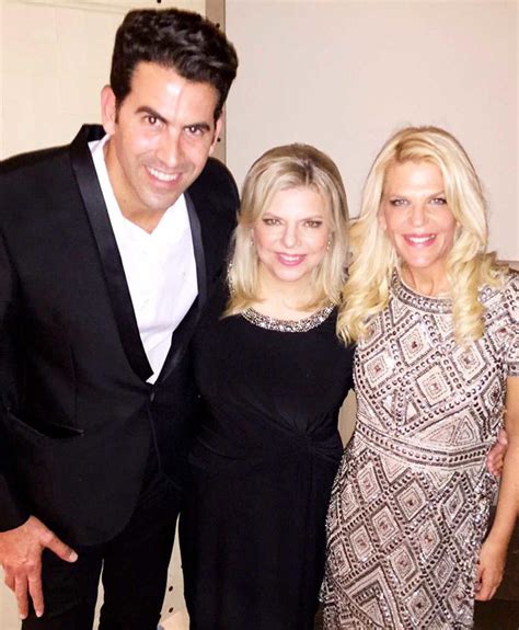 סיבוב הפרסה של סנדרה רינגלר שרה נתניהו איבדה גם את הסטייליסטית שלה