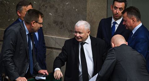 Jego intencją było wzmocnienie rządu Jacek Karnowski o wejściu