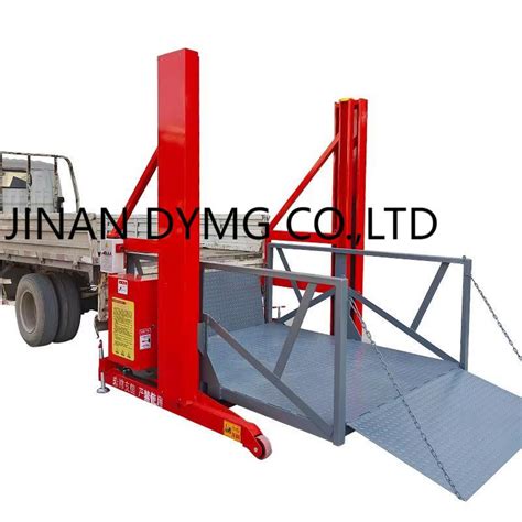 Dymg 2 Ton Hydraulic Mobile Loading Platform Cargo Lift Dock Ramp Movable Container Truck