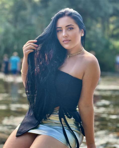 Maria Helena Eumari H • Instagram Photos And Videos