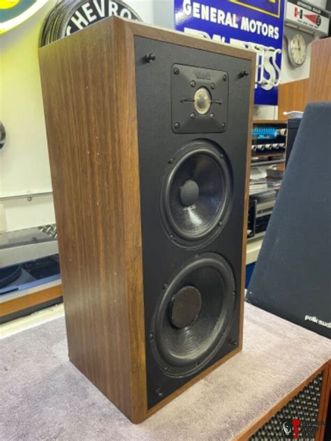 Polk B Book Shelf Speakers Photo Canuck Audio Mart